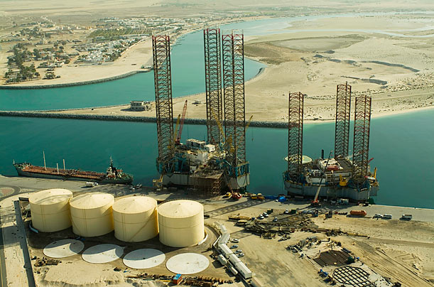 A Photo Gallery of Pictures from the Global Oil Industry | TIME.com